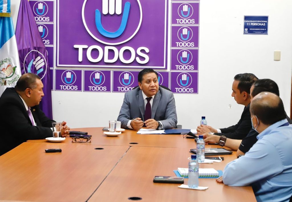 TODOS verifica avance de proyectos de electrificación - Partido ...