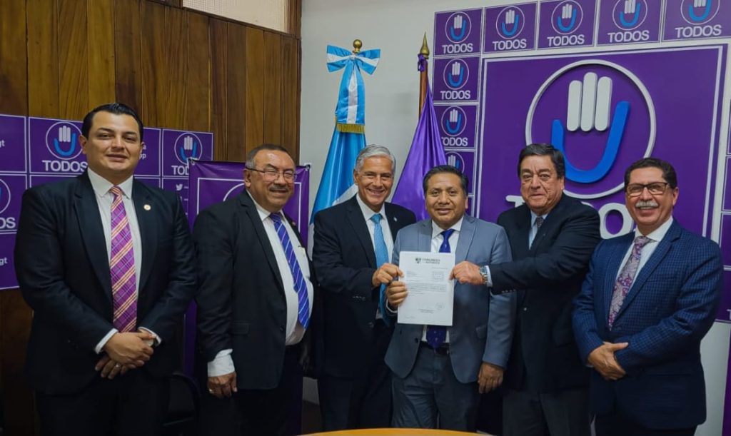 TODOS presenta iniciativa que reduce el IVA del 12 al 8% - Partido ...